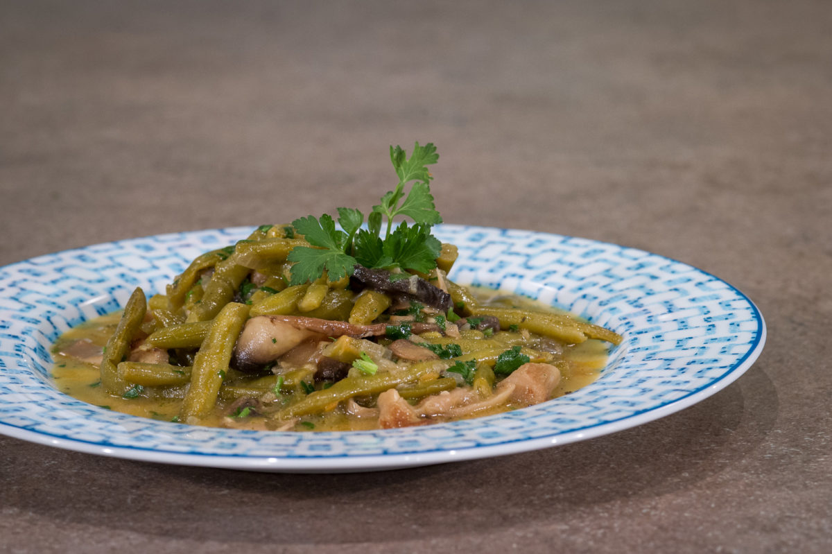 ΦΑΣΟΛΑΚΙΑ ΜΕ ΜΑΝΙΤΑΡΙΑ & ΣΑΛΤΣΑ ΜΟΥΣΤΑΡΔΑΣ - Chef στον Αέρα