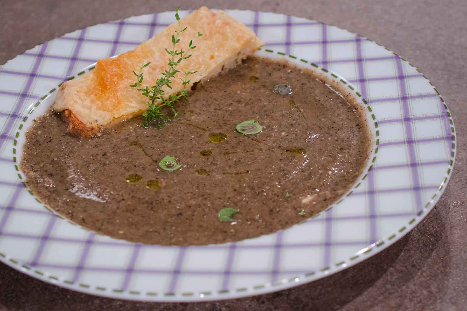 ΣΟΥΠΑ ΜΑΝΙΤΑΡΙΩΝ ΜΕ ΤΥΡΙ ΚΡΕΜΑ - Chef στον Αέρα